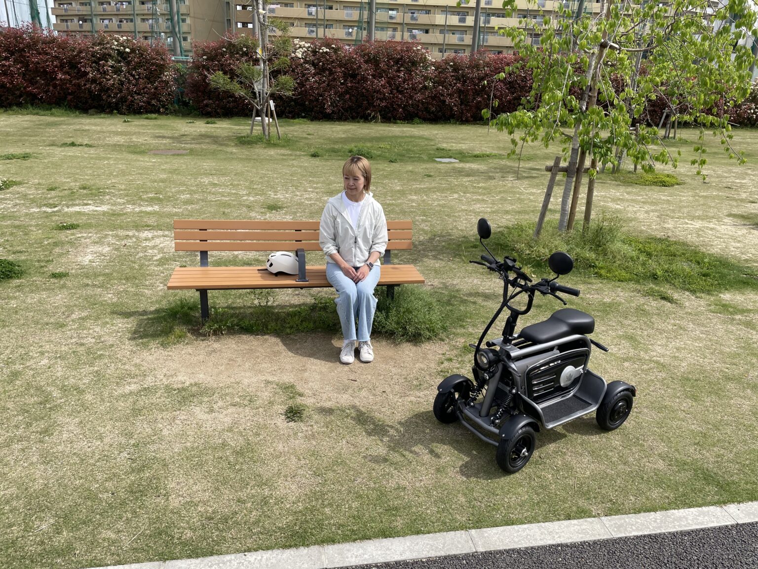 日本初上陸の特定小型EV四輪「ELEMOs4」の登場 - mobiii